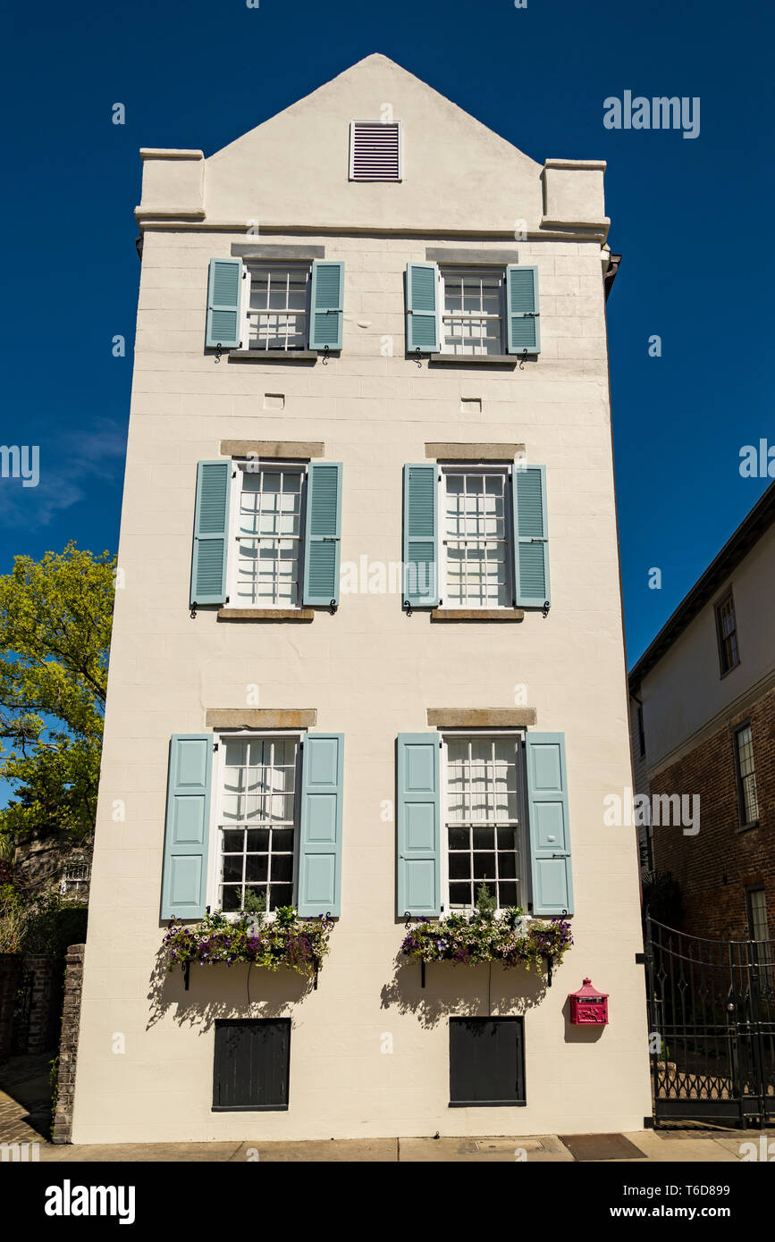Historical downtown colored buildings in Charleston, South Carolina ...