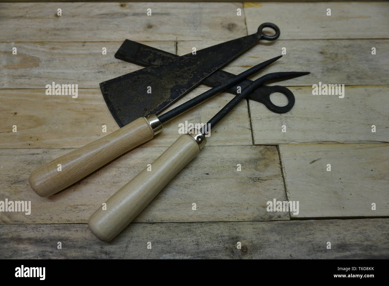 Basket weaving tools hi-res stock photography and images - Alamy