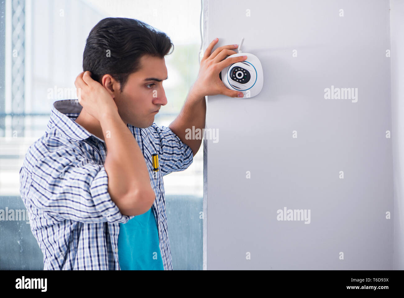 Repairing cctv hi-res stock photography and images - Alamy