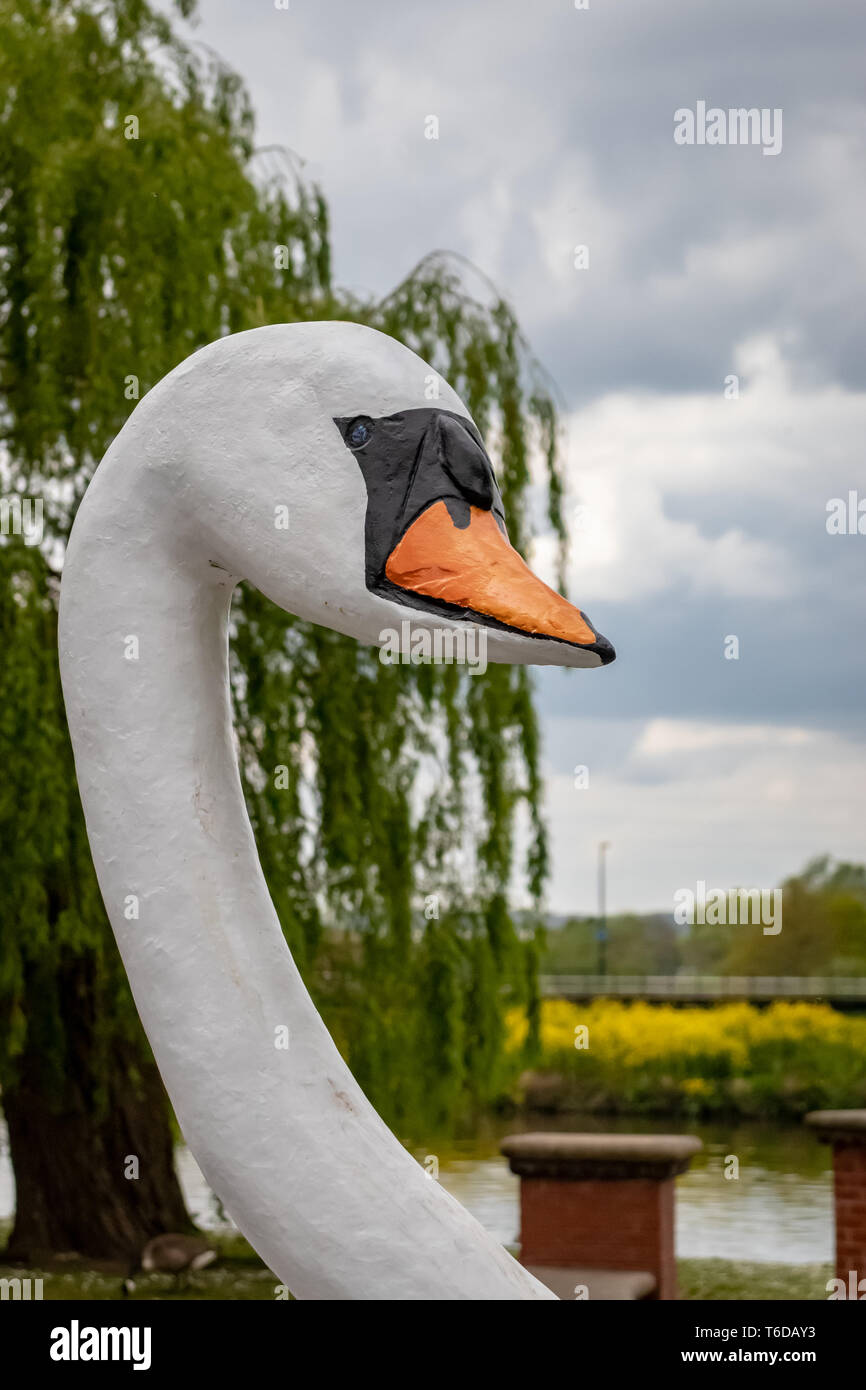 The iconic 1950's Ornamental Giant Swan Statue at Stapenhill Gardens on ...
