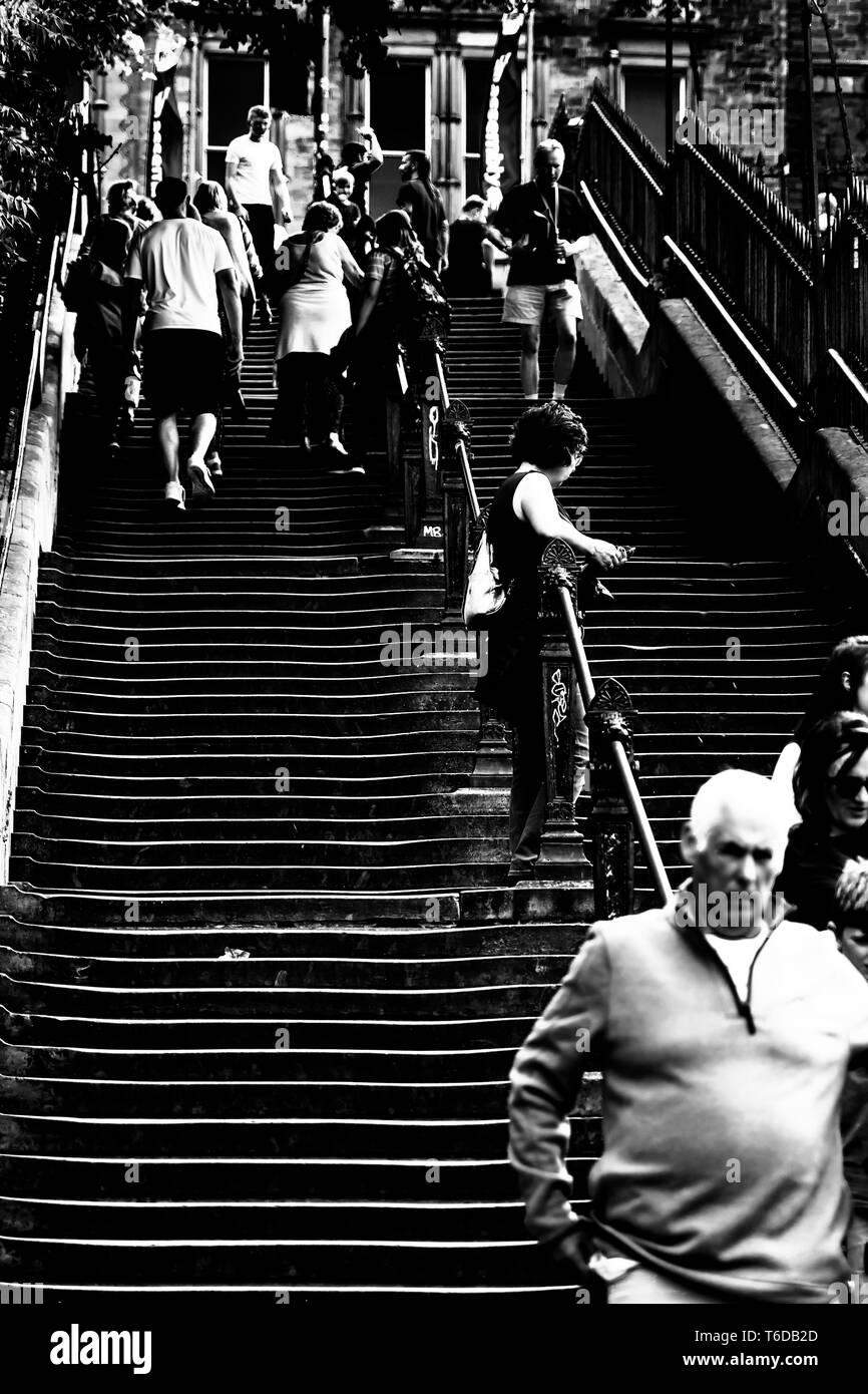 Edinburgh scotland exterior scottish Black and White Stock Photos ...