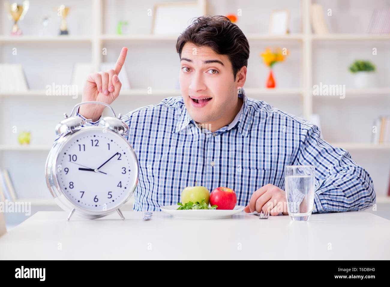 Concept of slow service in the restaurant Stock Photo - Alamy