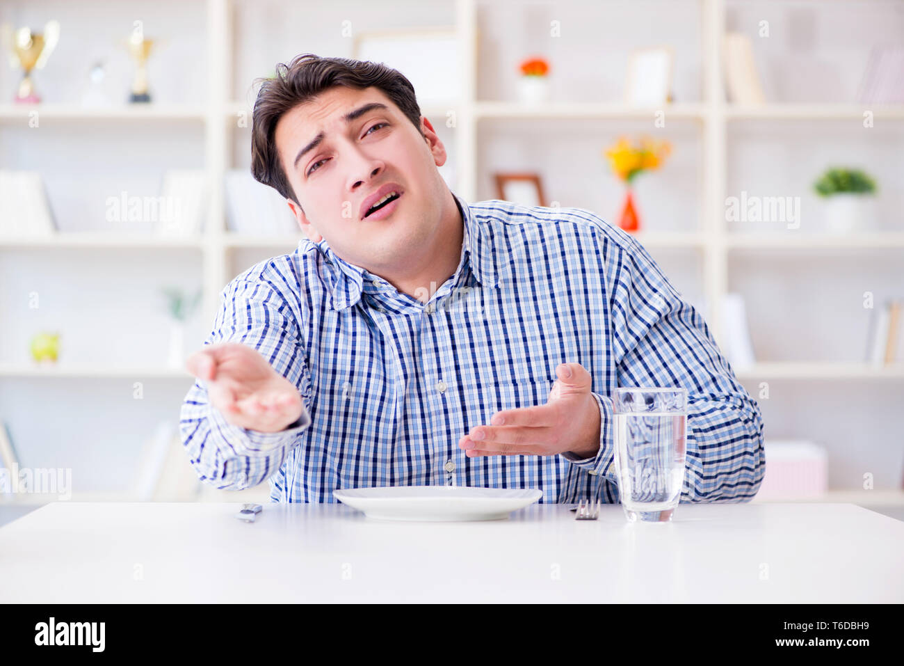 Waiting customer upset hi-res stock photography and images - Alamy