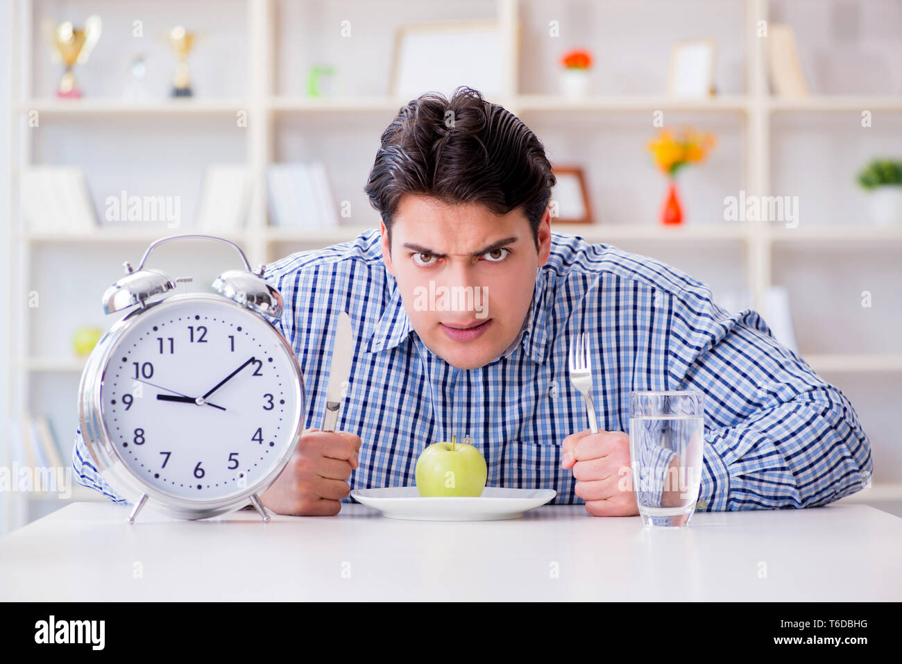 Concept of slow service in the restaurant Stock Photo - Alamy