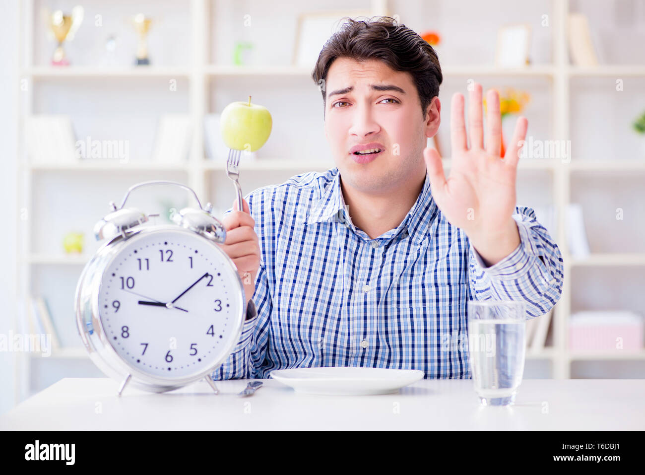 Concept of slow service in the restaurant Stock Photo - Alamy