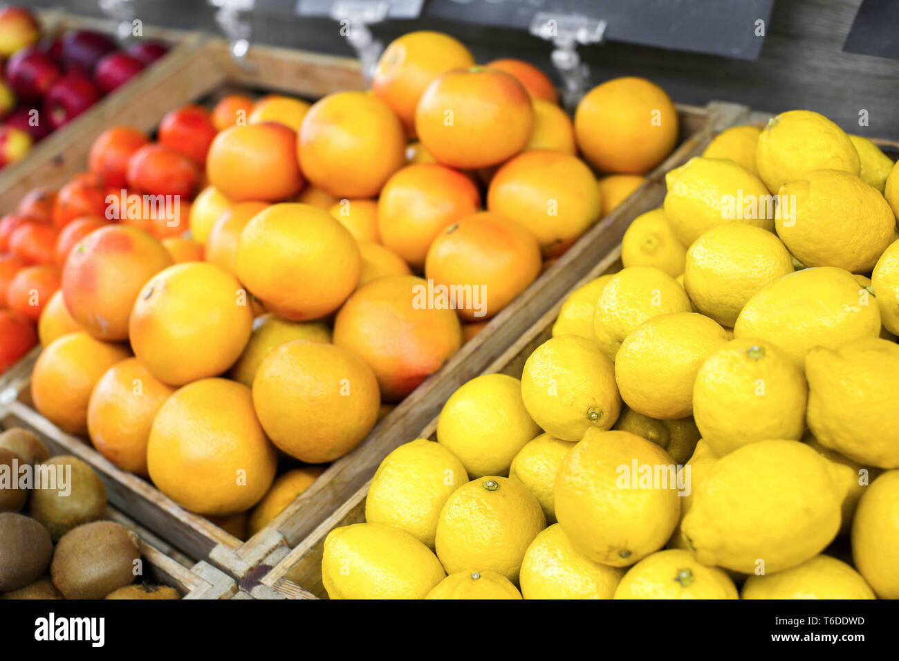 Delicious citrus fruits at market Stock Photo - Alamy