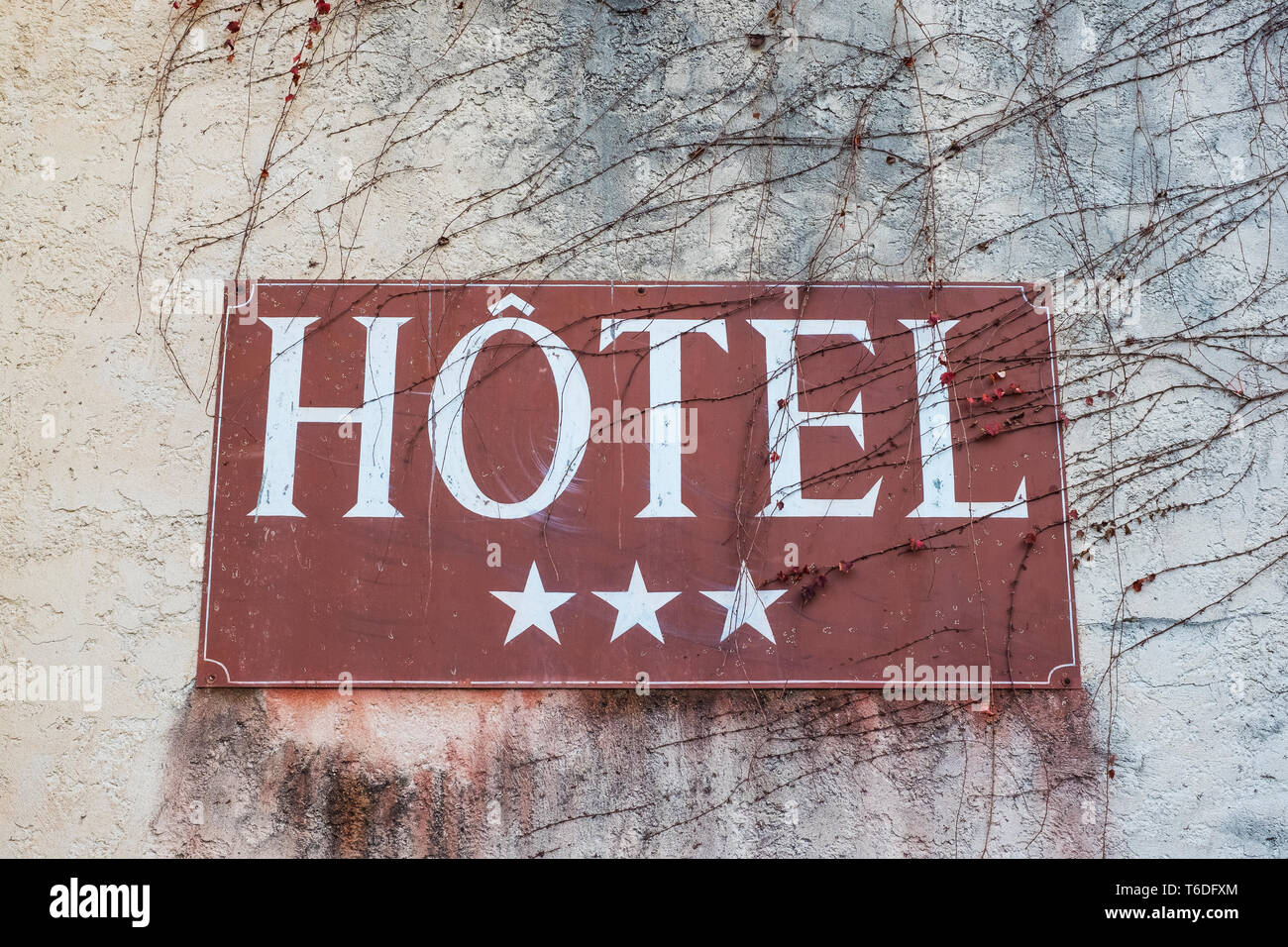 Star hotel sign hi-res stock photography and images - Alamy