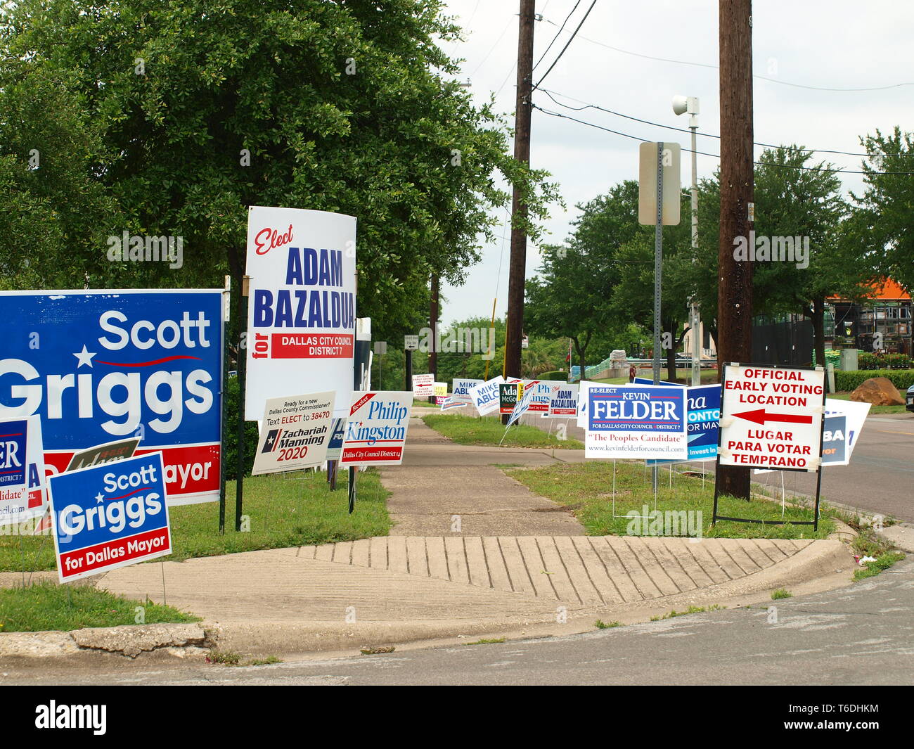 Early voting process hi-res stock photography and images - Alamy