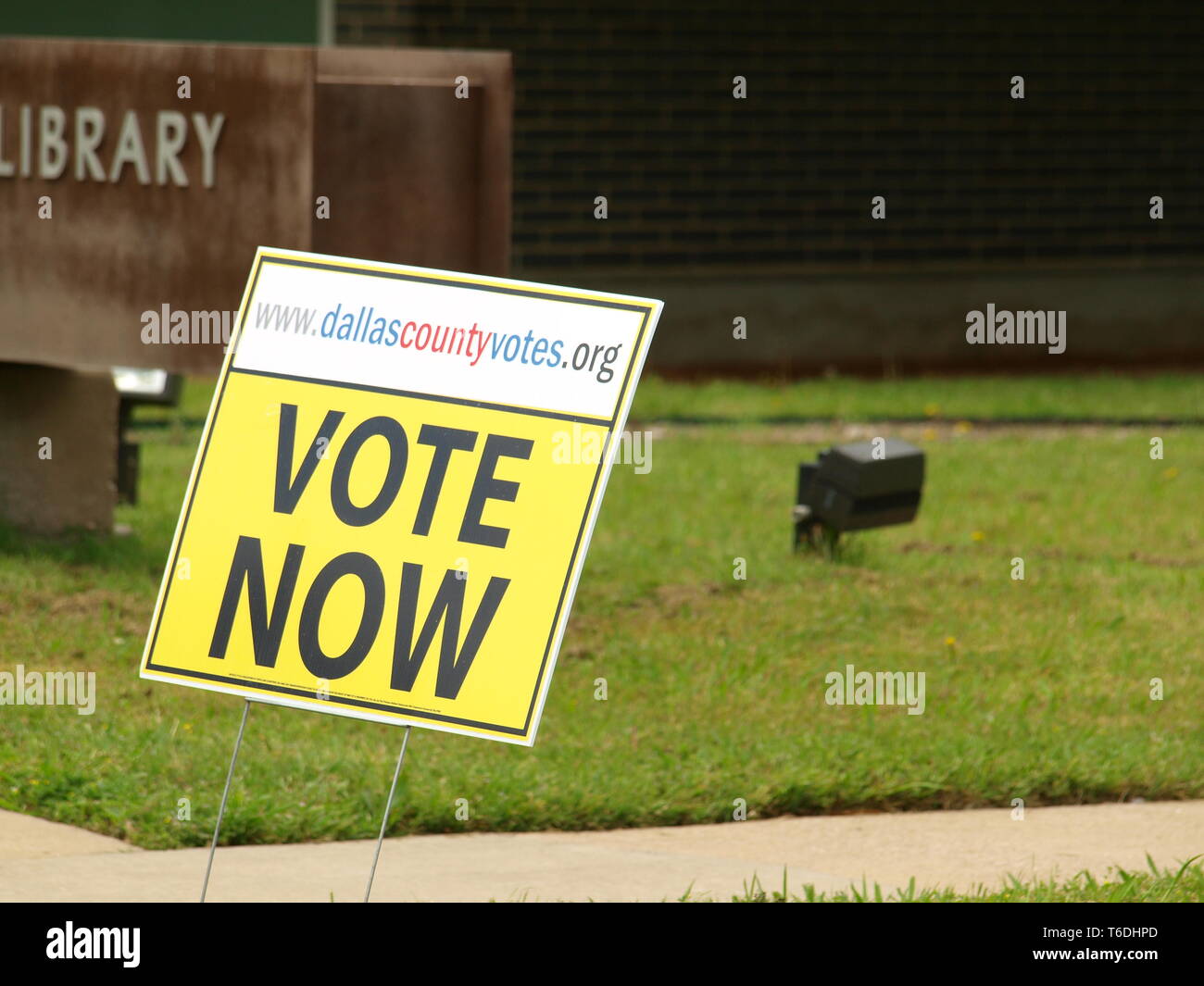 Early voting locations hi-res stock photography and images - Alamy