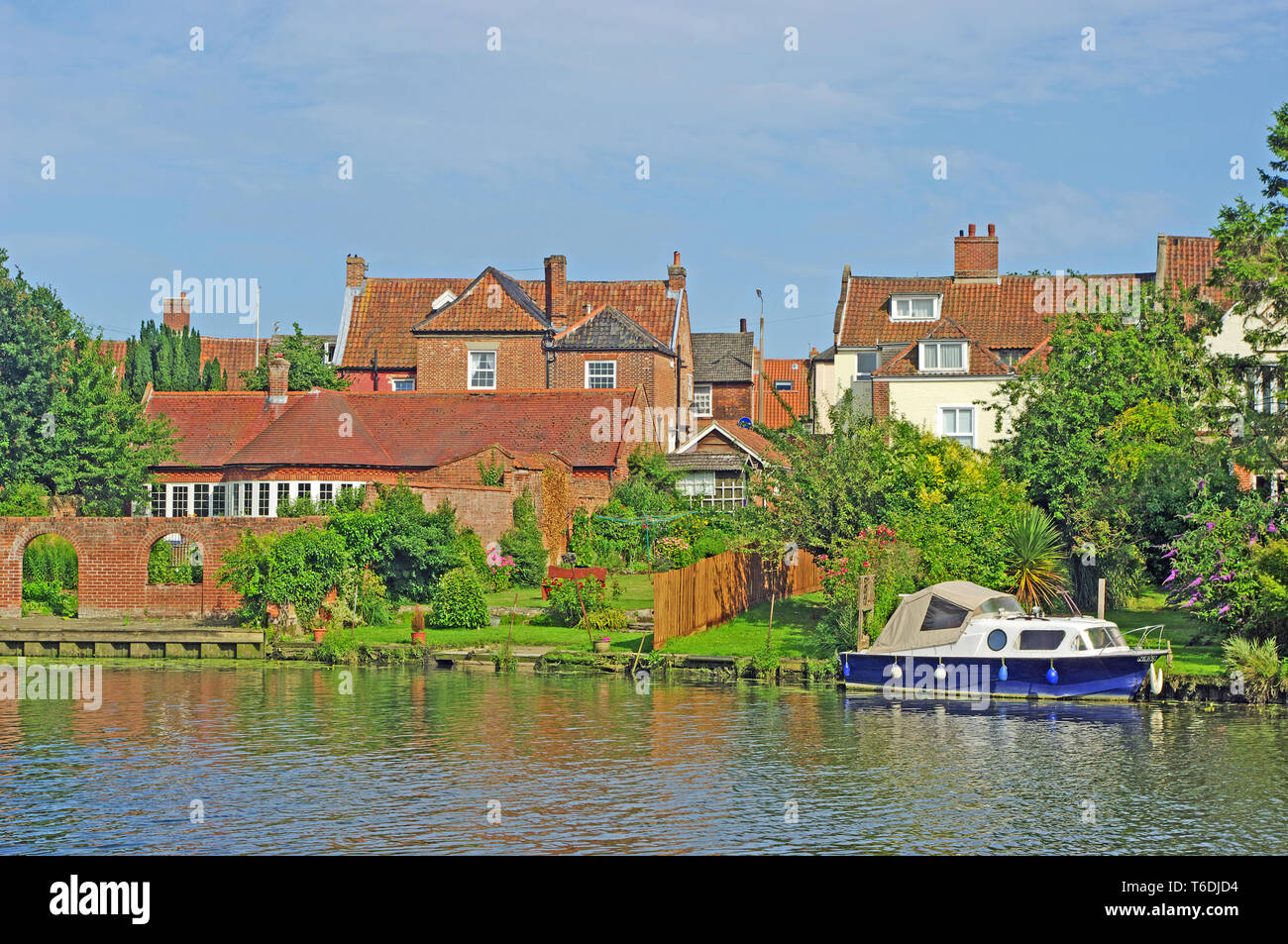 River waveney beccles suffolk uk hi-res stock photography and images ...