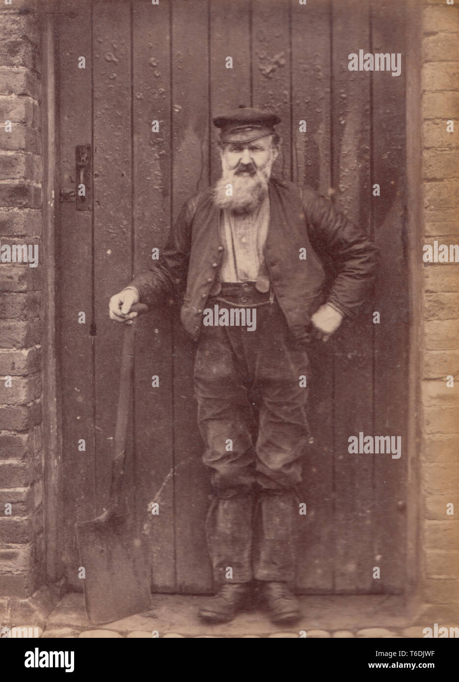Victorian worker hi-res stock photography and images - Alamy