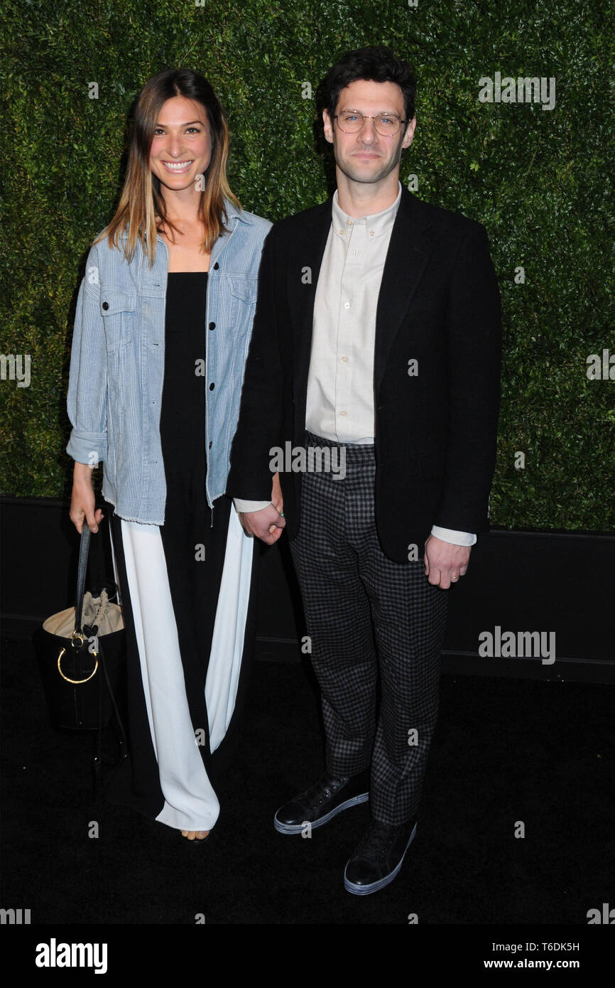 Justin bartha and lia smith hi-res stock photography and images - Alamy