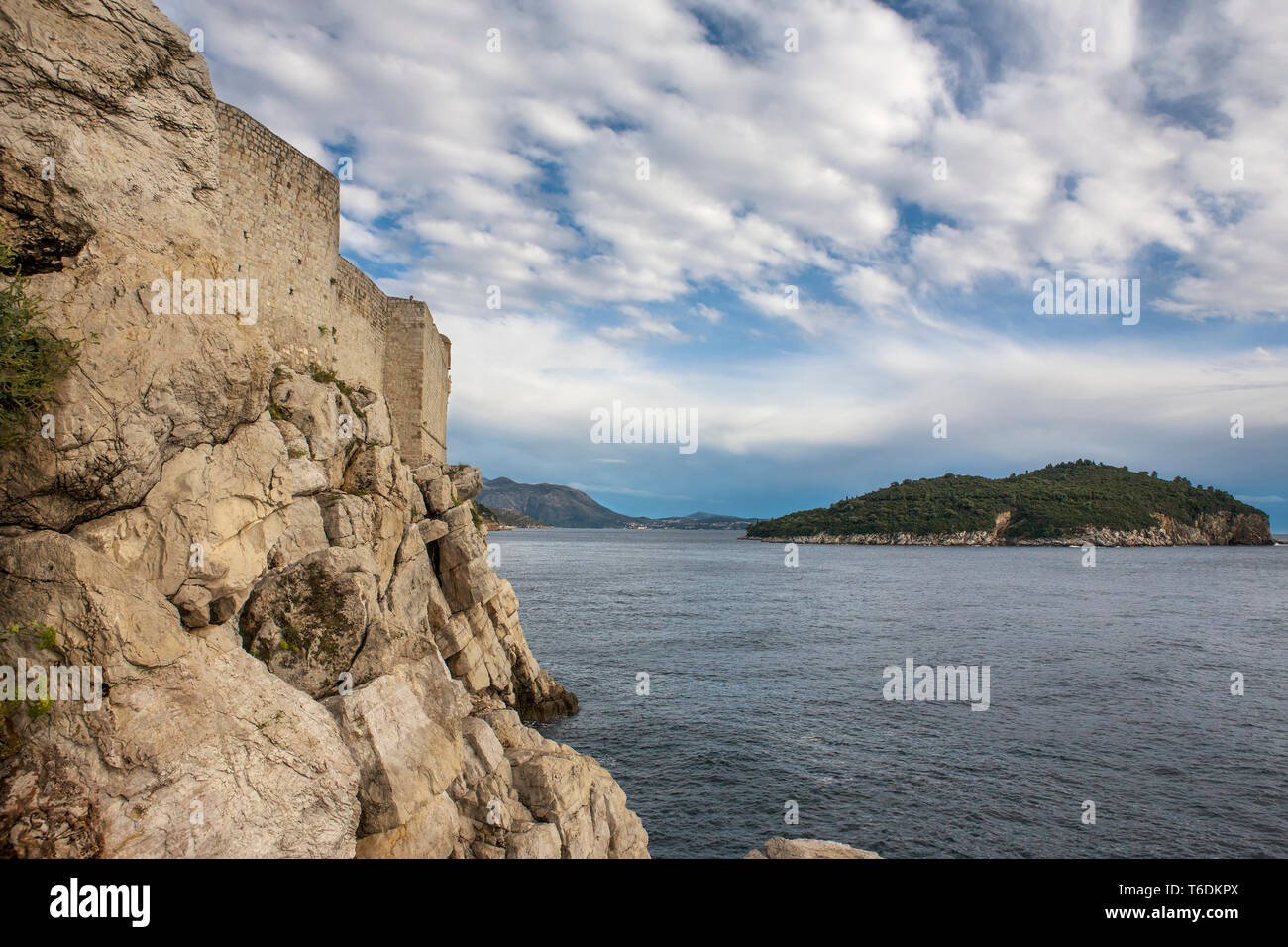 City defensive walls, stari grad, Dubrovnik, Croatia, from the Buža 2 ...