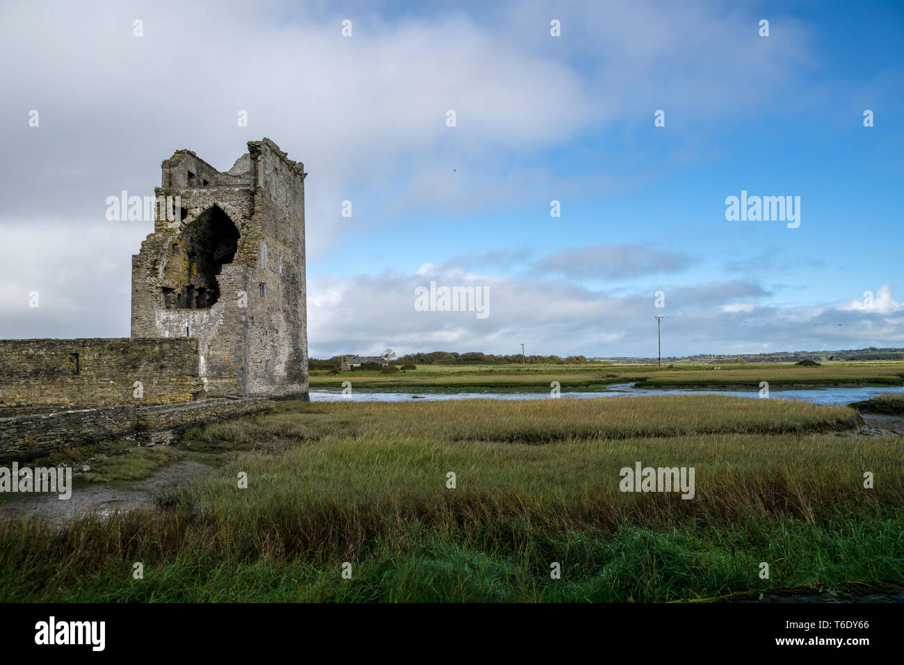 Irish tower house hi-res stock photography and images - Alamy