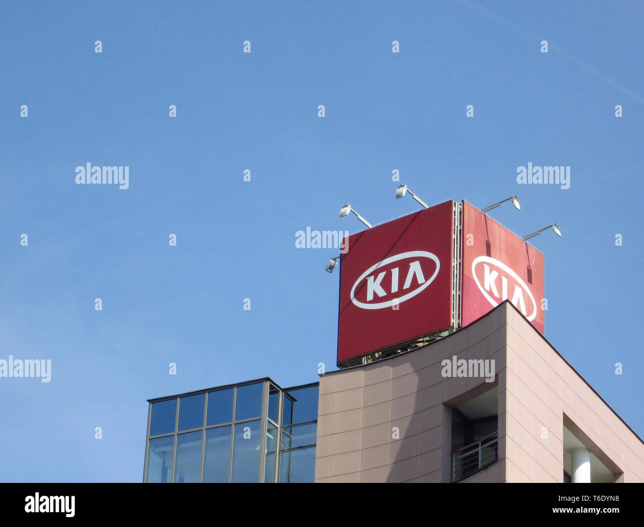 Kia signage hi-res stock photography and images - Alamy