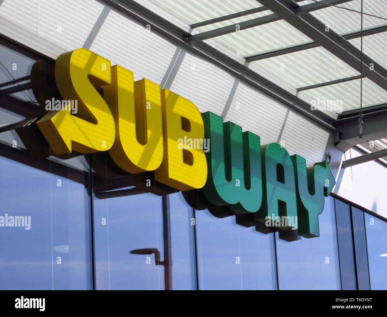 Subway fast food building hi-res stock photography and images - Alamy