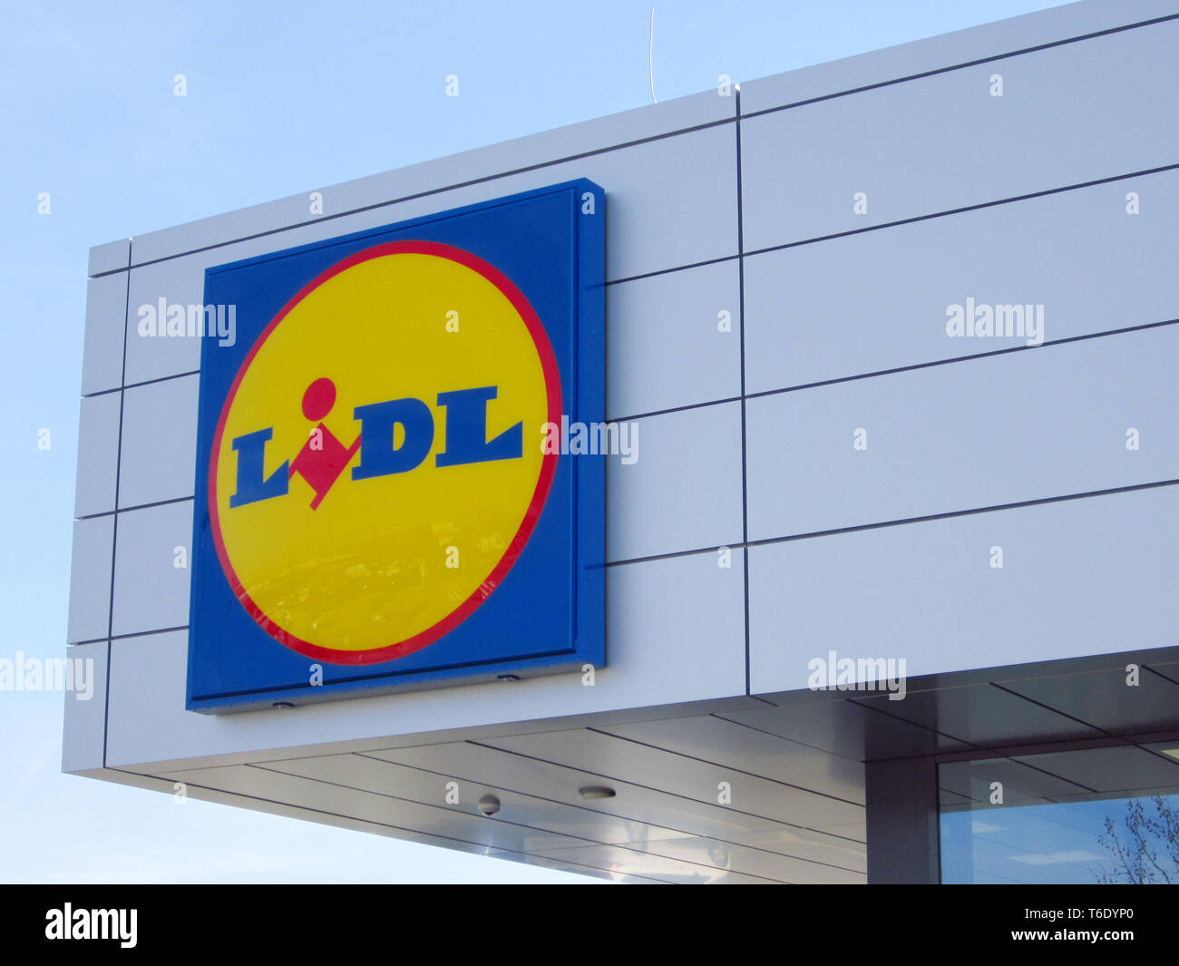 Lidl logotype hi-res stock photography and images - Alamy