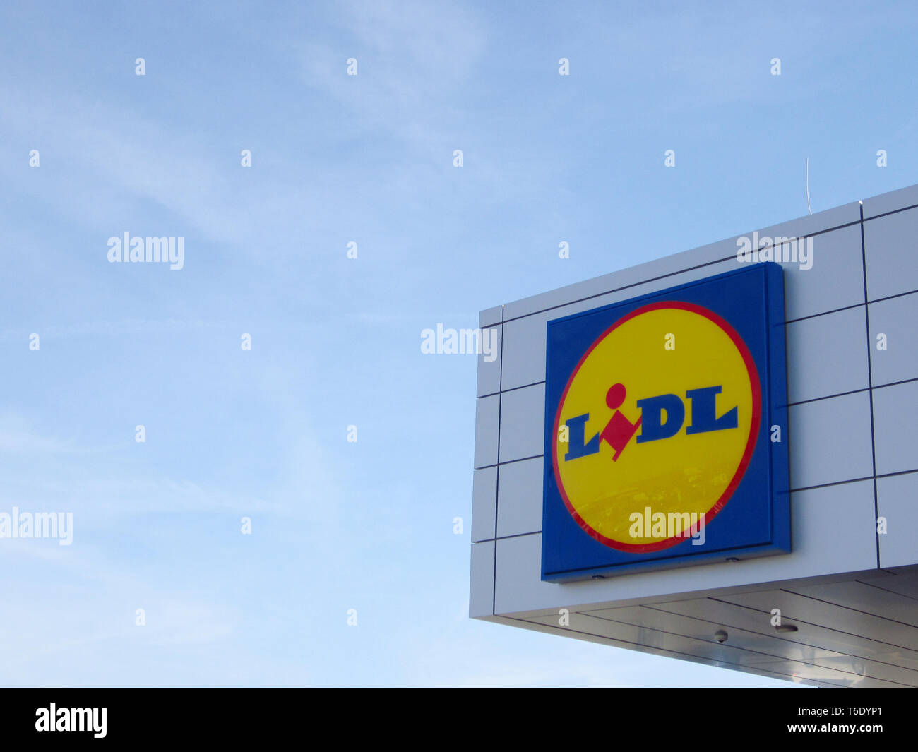 Lidl logotype hi-res stock photography and images - Alamy