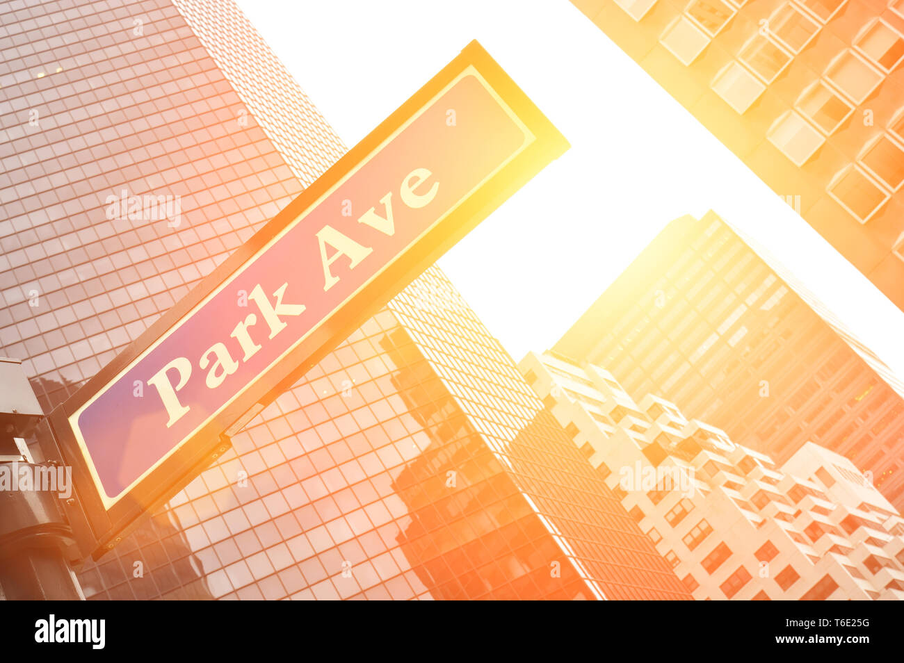 Park avenue street sign hi-res stock photography and images - Alamy