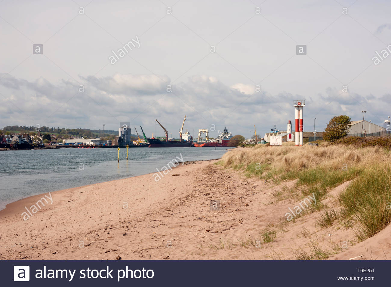 Oil Rig And Scotland And Workers Stock Photos & Oil Rig And Scotland ...