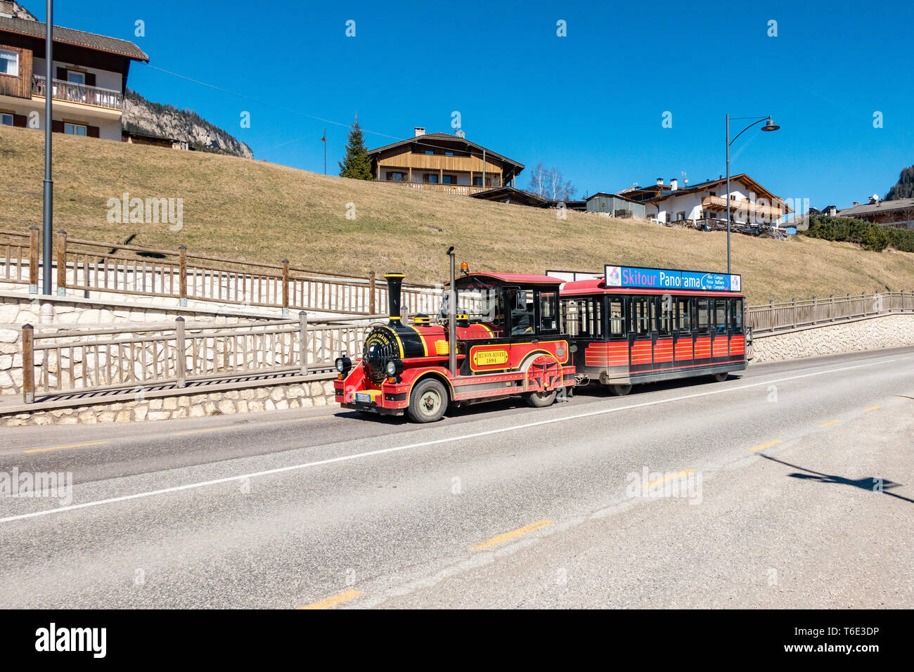 ski train in the dolomites Stock Photo - Alamy