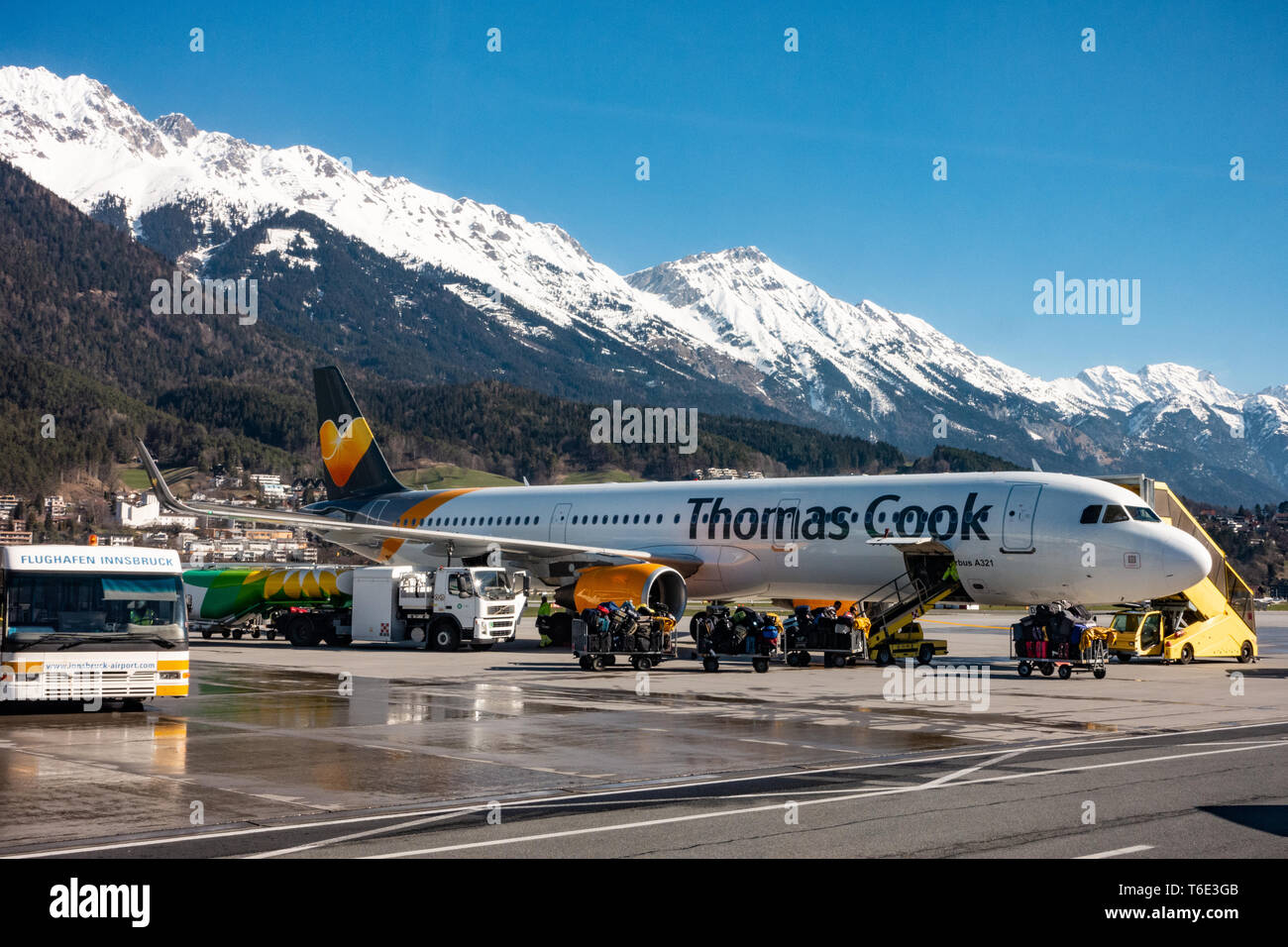 Innsbruck airport hi-res stock photography and images - Alamy