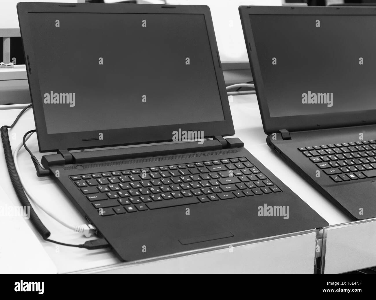 Young using laptop Black and White Stock Photos & Images - Alamy