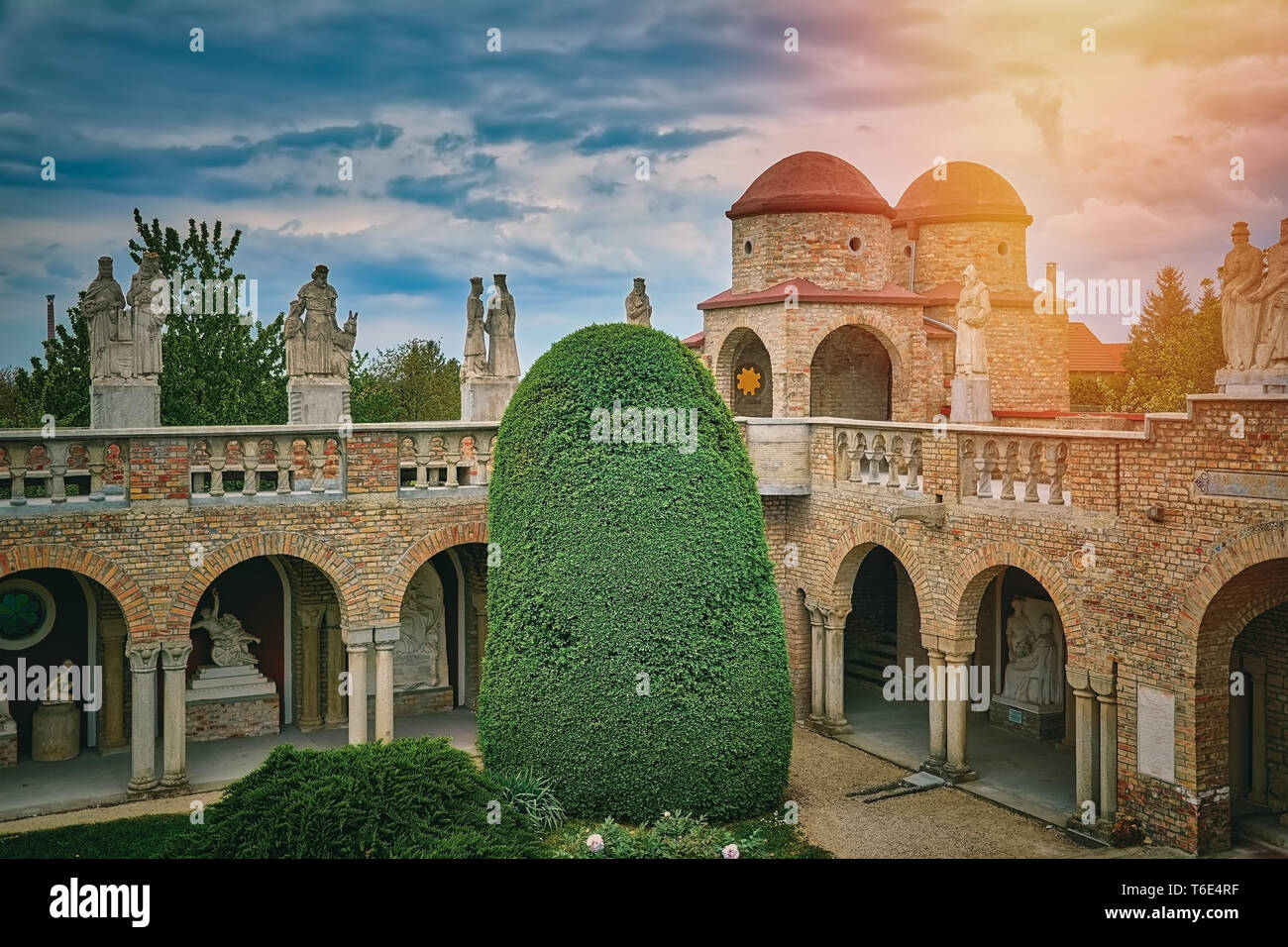 Castle in hungary hi-res stock photography and images - Alamy