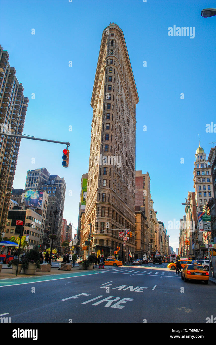 Flat iron buildings hi-res stock photography and images - Alamy