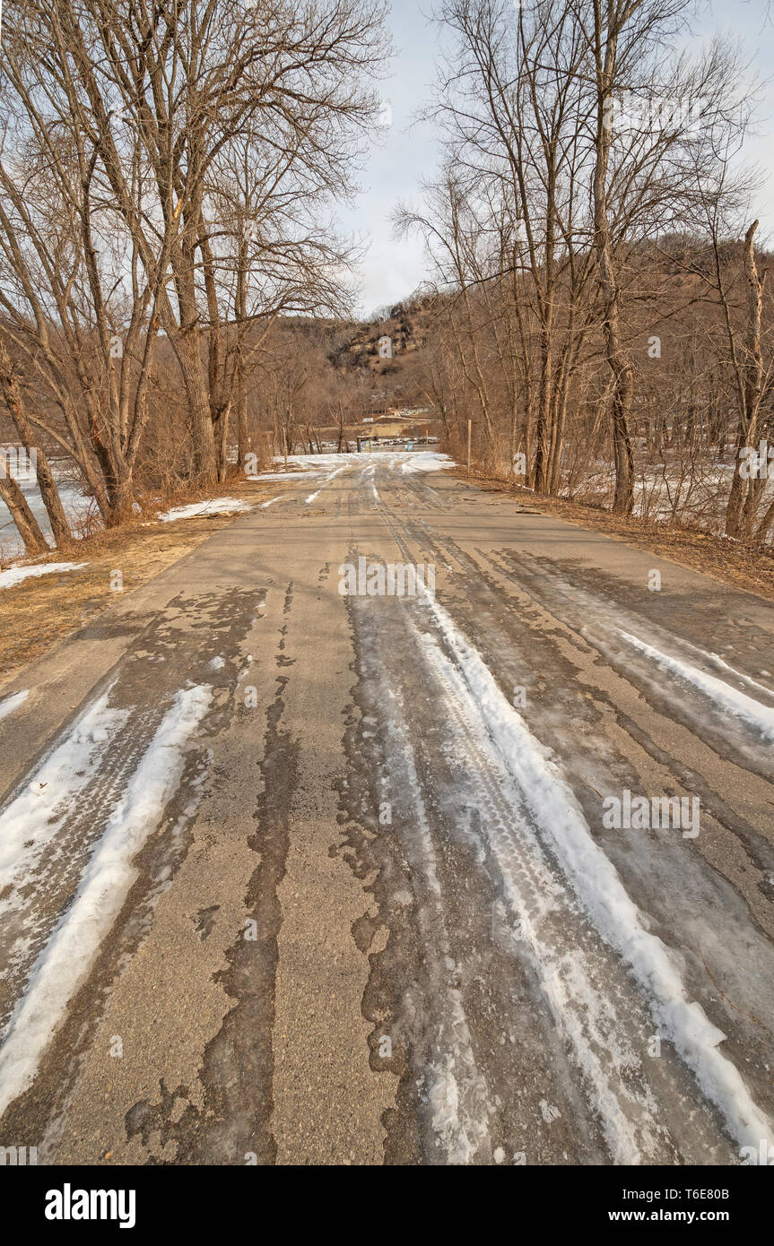 Ice slough hi-res stock photography and images - Alamy