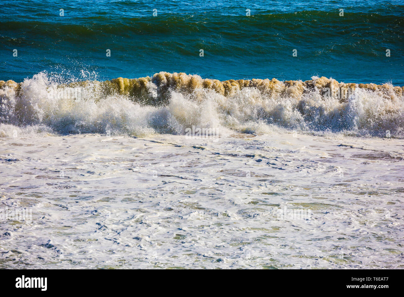 Blue waves ocean white hi-res stock photography and images - Alamy