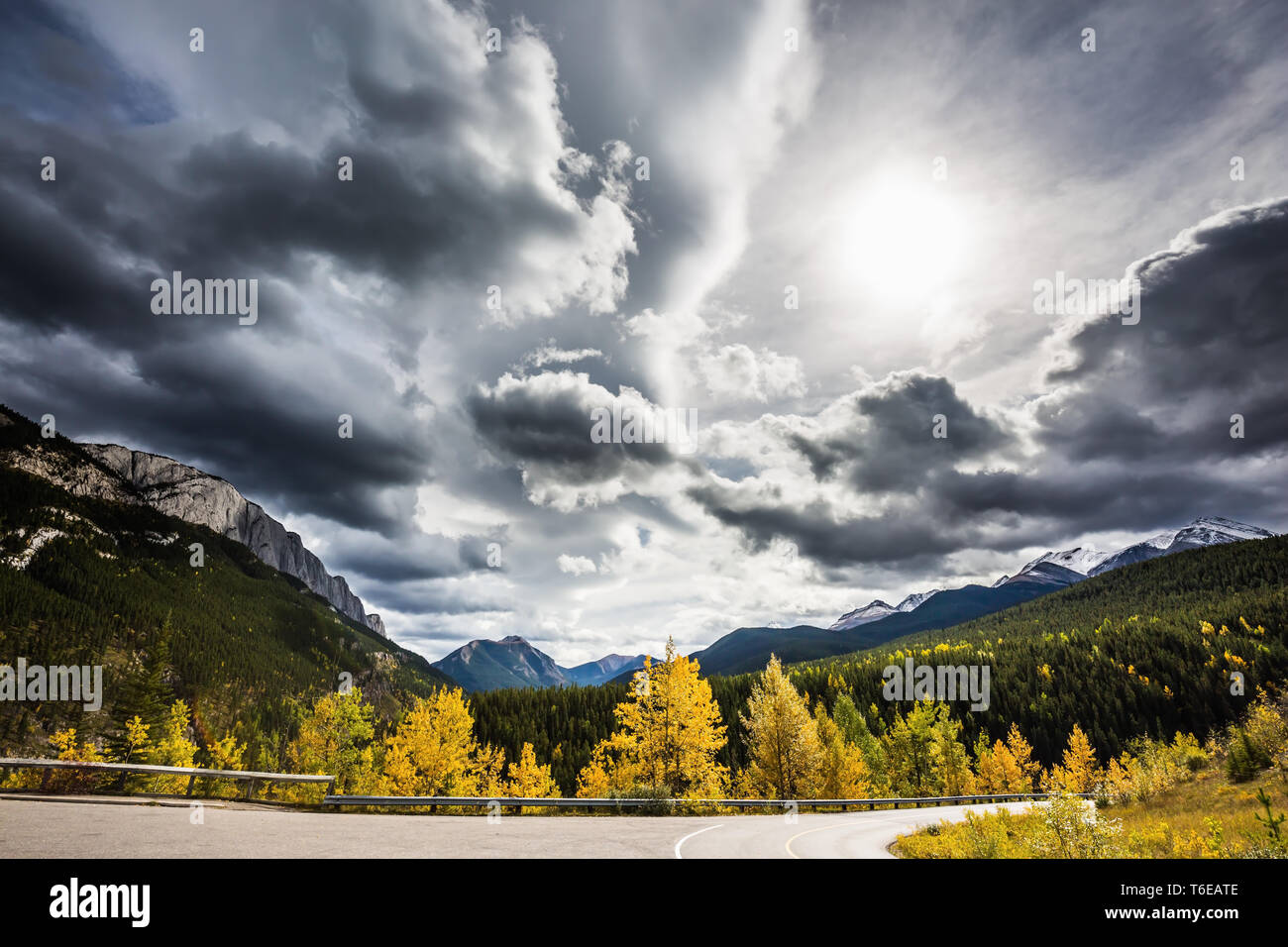 The perfect storm hi-res stock photography and images - Alamy