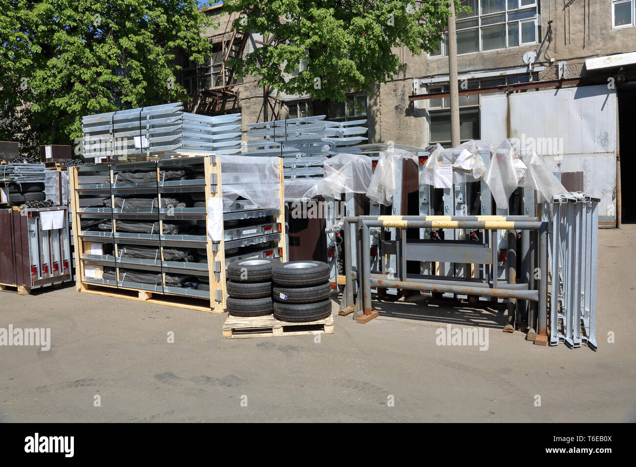 Trailer manufacturing hi-res stock photography and images - Alamy