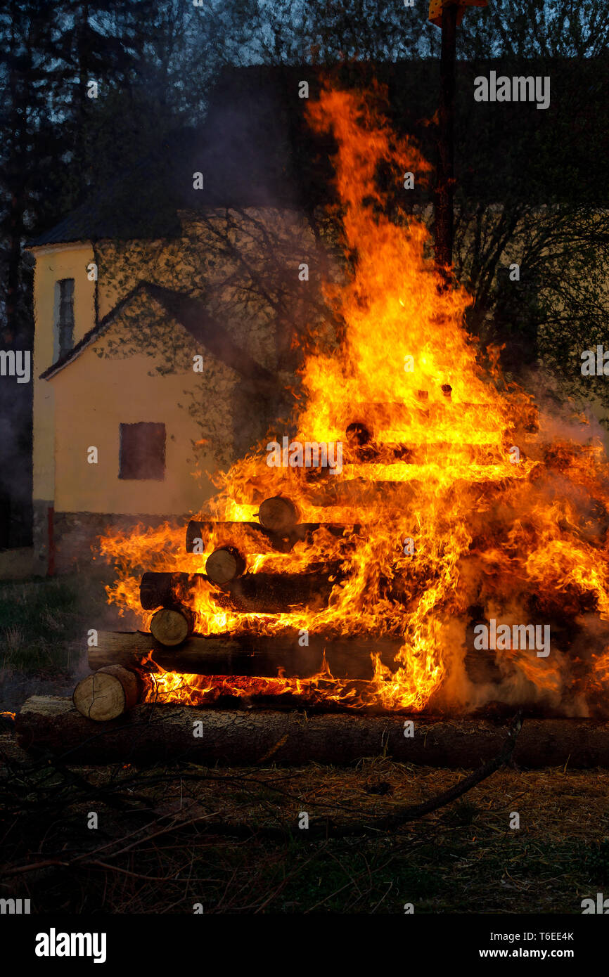 big fire, burning witches Stock Photo - Alamy