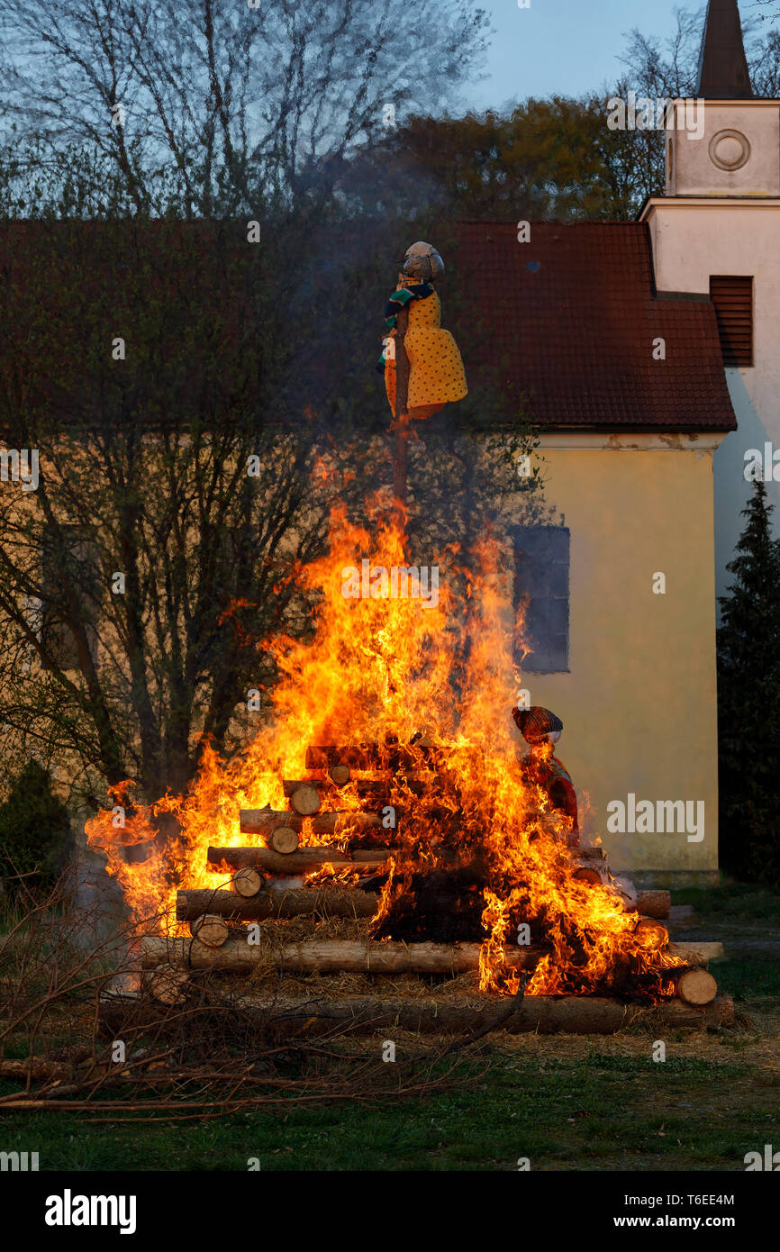 big fire, burning witches Stock Photo - Alamy