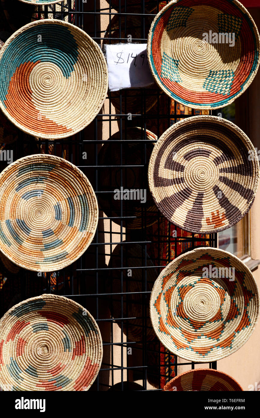 Native american craft shop hi-res stock photography and images - Alamy