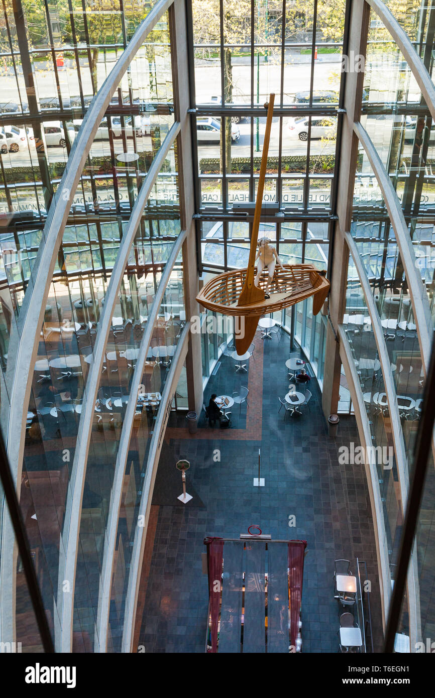 Elliptical building hi-res stock photography and images - Alamy
