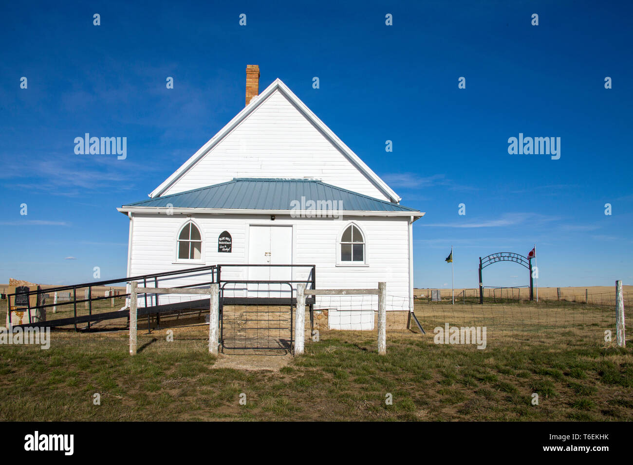 Old country church in saskatchewan hi-res stock photography and images ...