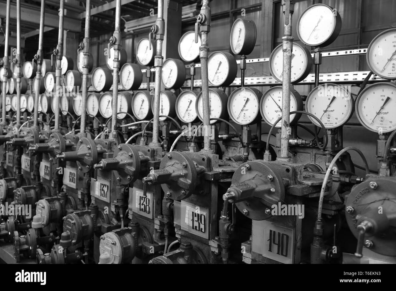 Measuring instrument with dial Stock Photo - Alamy