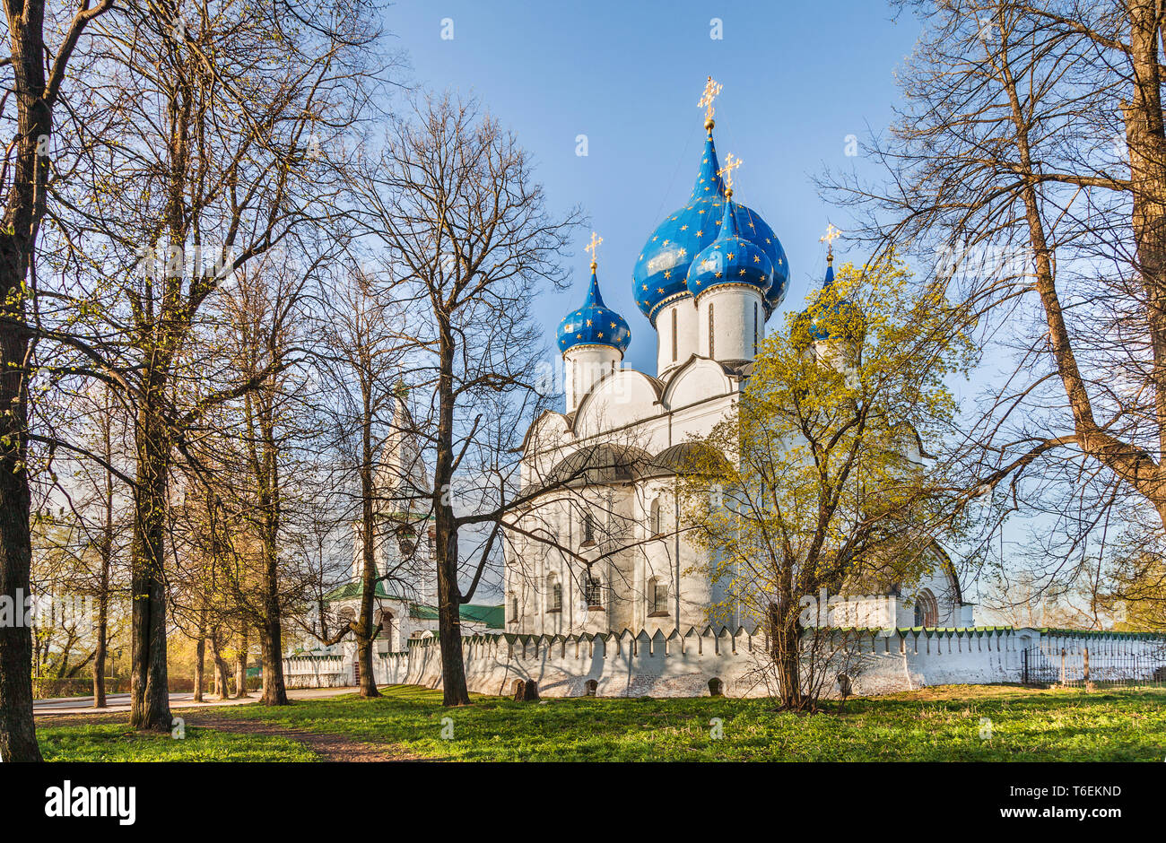 Russia building architecture orthodox gold hi-res stock photography and ...