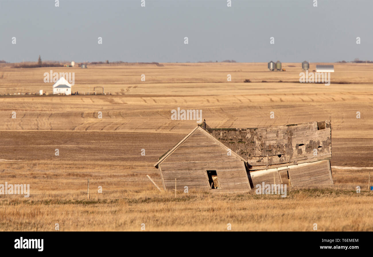 Prairie Rural Agriculture Spring Seeding Canada Prairie Stock Photo - Alamy