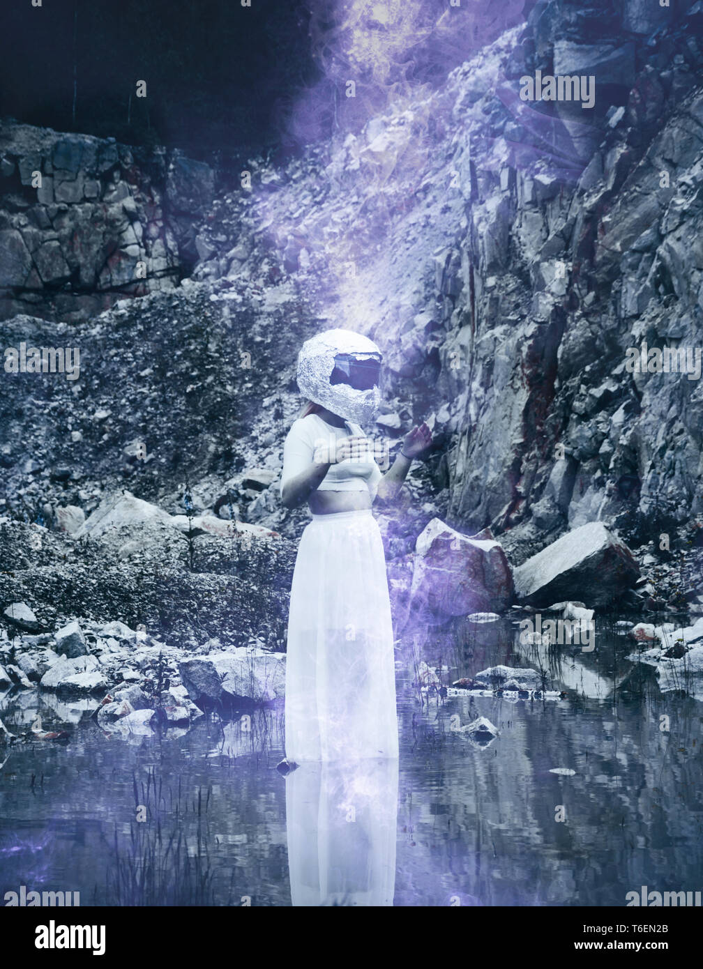 Alien wearing helmet hi-res stock photography and images - Alamy