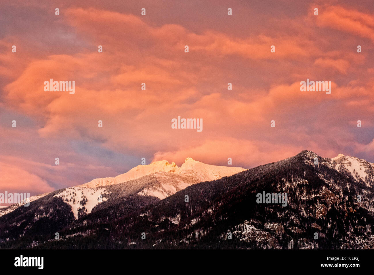 Montana mountains clouds hi-res stock photography and images - Alamy