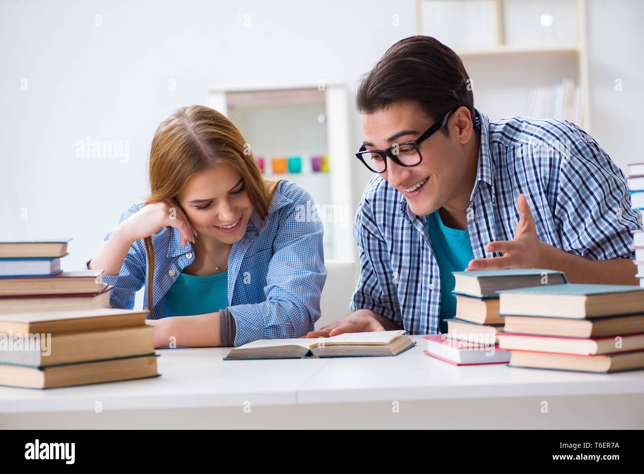 Students working pair hi-res stock photography and images - Alamy