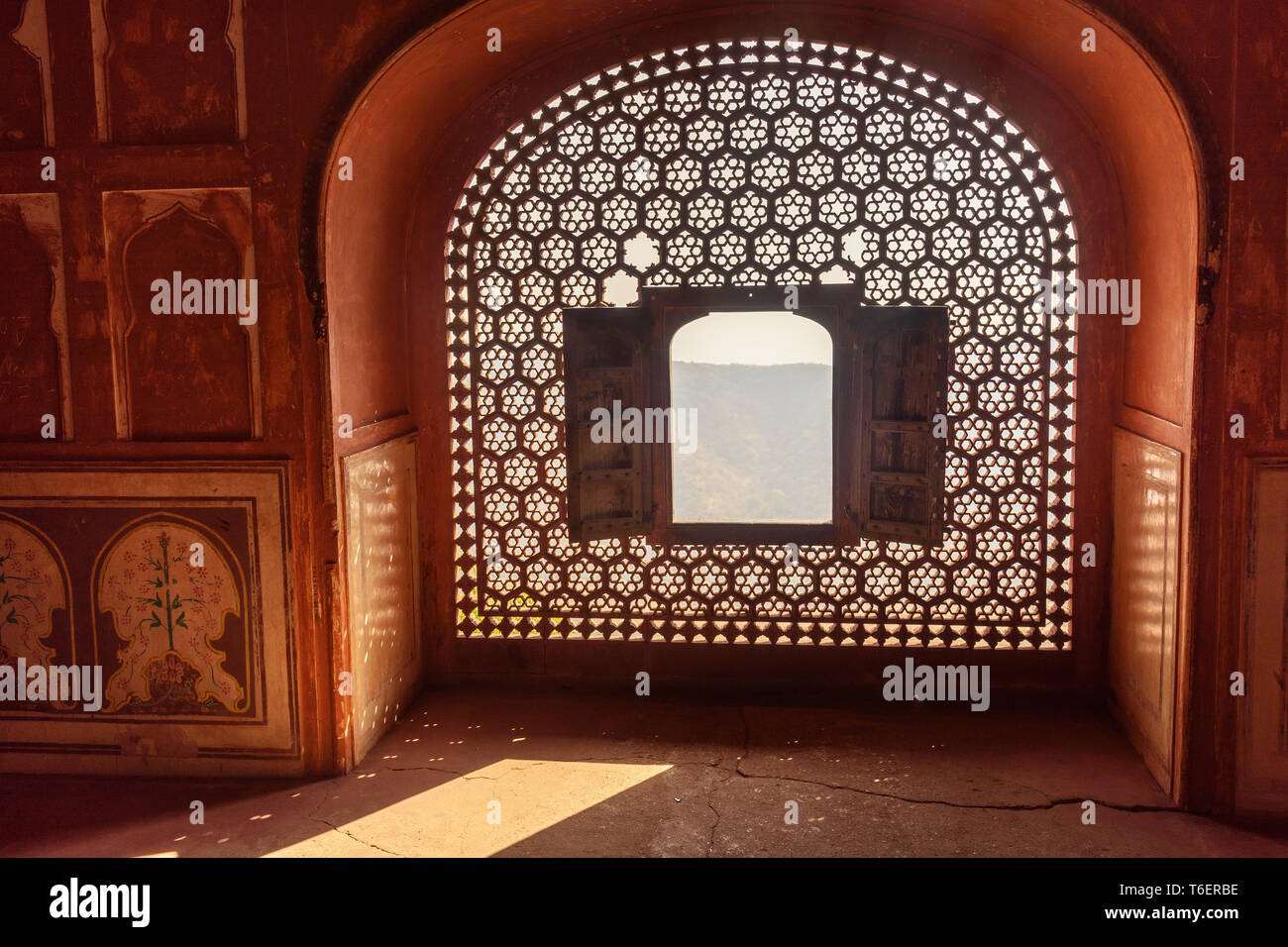 Carved Window in Jaigarh Fort. Jaipur. Rajasthan India Stock Photo - Alamy