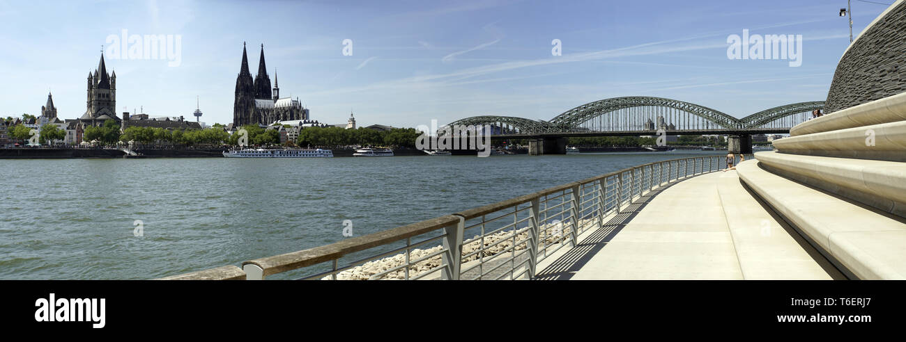 Rhine Boulevard in Cologne-Deutz Stock Photo - Alamy