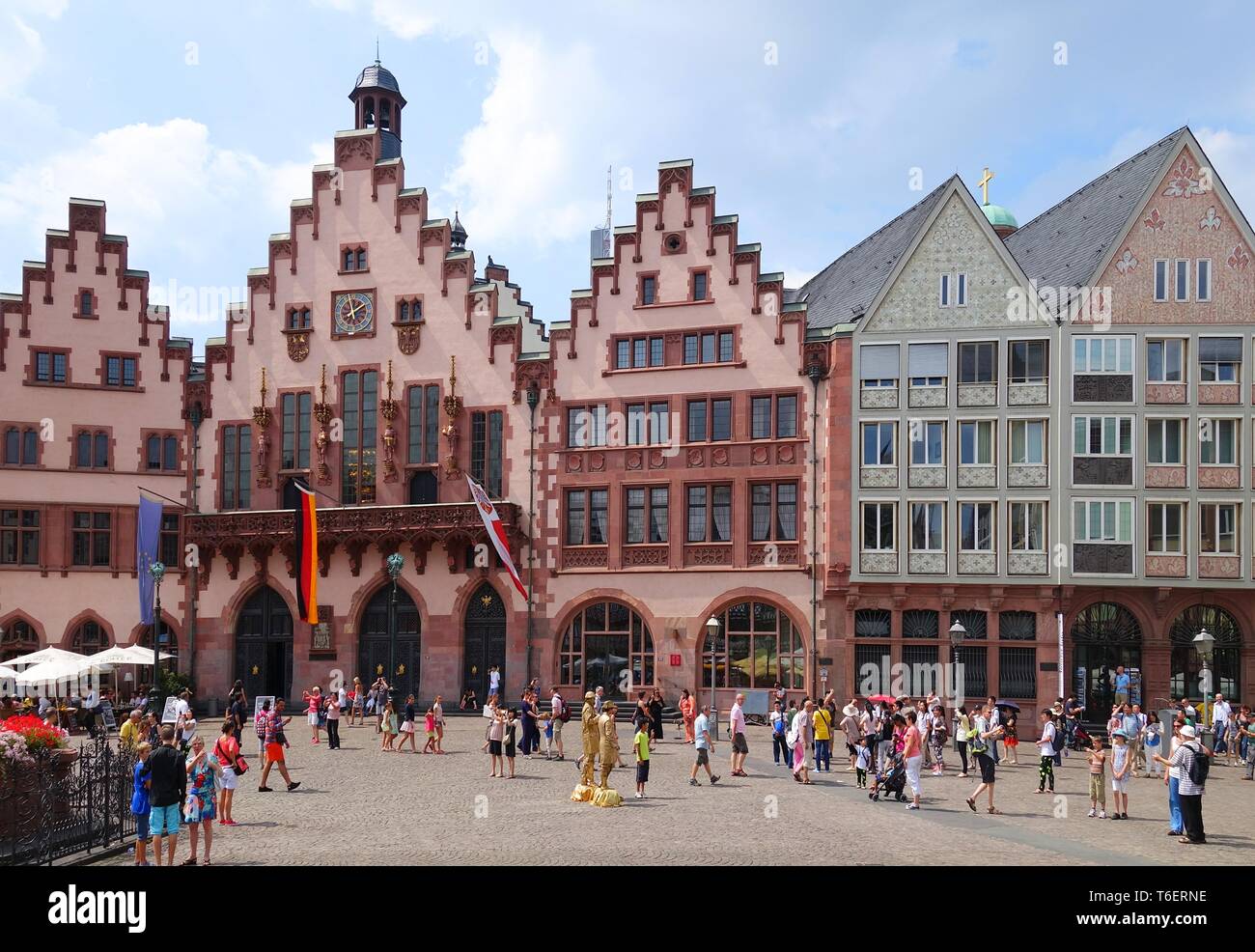 Square shape city hi-res stock photography and images - Alamy