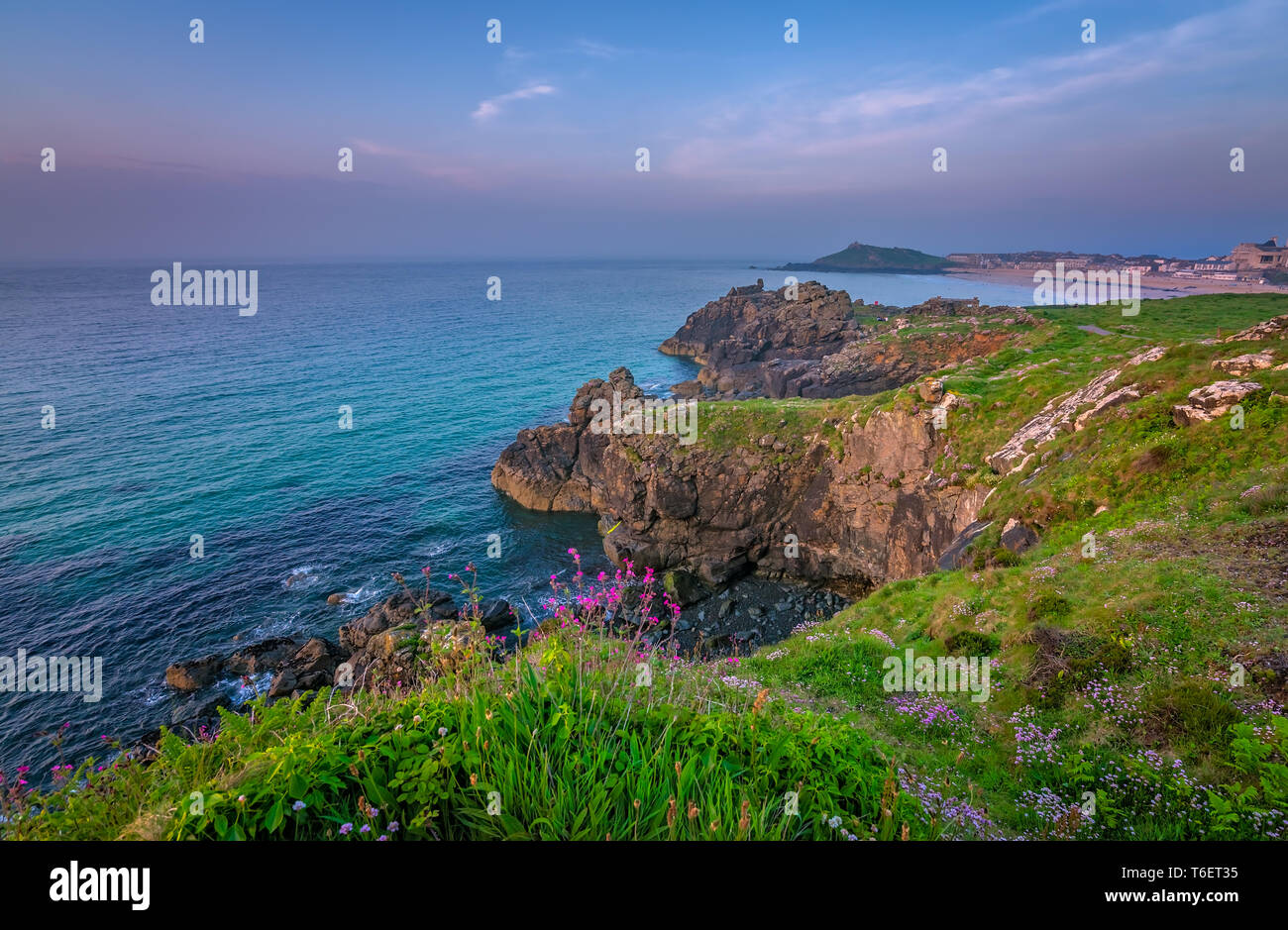 Stunningly beautiful Cornish sea coast Stock Photo - Alamy