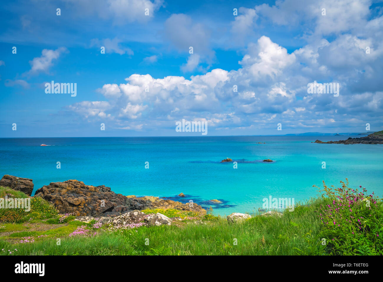 Stunningly beautiful Cornish sea coast Stock Photo - Alamy