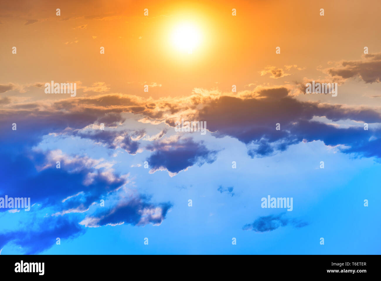 Big sun horizon hi-res stock photography and images - Alamy